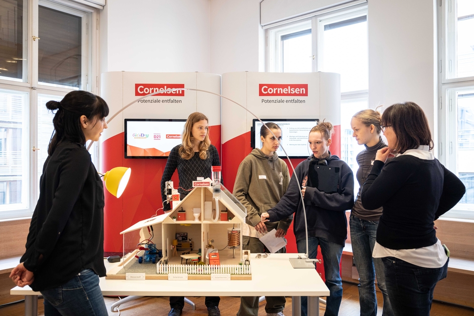 Cornelsen GirlsDay im ECDF — Cornelsen Experimenta
